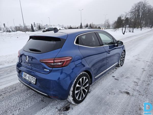 Blue Renault Clio 2022 in Riga, with an engine capacity of 1.60 L and mileage of 74 thousand km for 13500 €, photo 3 on AUTOMOTO.COM.LV