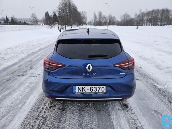 Blue Renault Clio 2022 in Riga, with an engine capacity of 1.60 L and mileage of 74 thousand km for 13500 €, photo 4 on AUTOMOTO.COM.LV