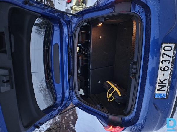 Blue Renault Clio 2022 in Riga, with an engine capacity of 1.60 L and mileage of 74 thousand km for 13500 €, photo 8 on AUTOMOTO.COM.LV