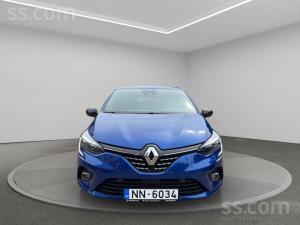 Blue Renault Clio 2023 in Riga, with an engine capacity of 1.60 L and mileage of 67 thousand km for 13495 €, photo 3 on AUTOMOTO.COM.LV
