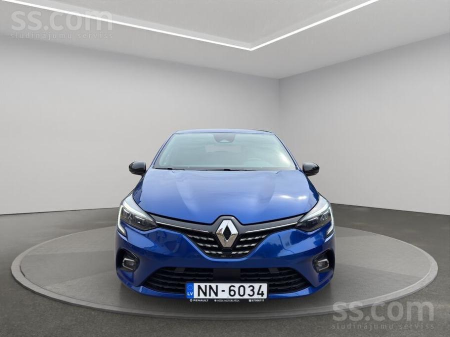 Blue Renault Clio 2023 in Riga, with an engine capacity of 1.60 L and mileage of 67 thousand km for 13495 €, photo 3 on AUTOMOTO.COM.LV