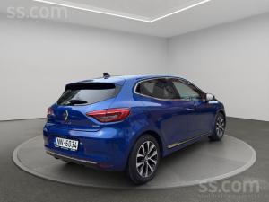 Blue Renault Clio 2023 in Riga, with an engine capacity of 1.60 L and mileage of 67 thousand km for 13495 €, photo 7 on AUTOMOTO.COM.LV