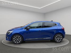 Blue Renault Clio 2023 in Riga, with an engine capacity of 1.60 L and mileage of 67 thousand km for 13495 €, photo 8 on AUTOMOTO.COM.LV