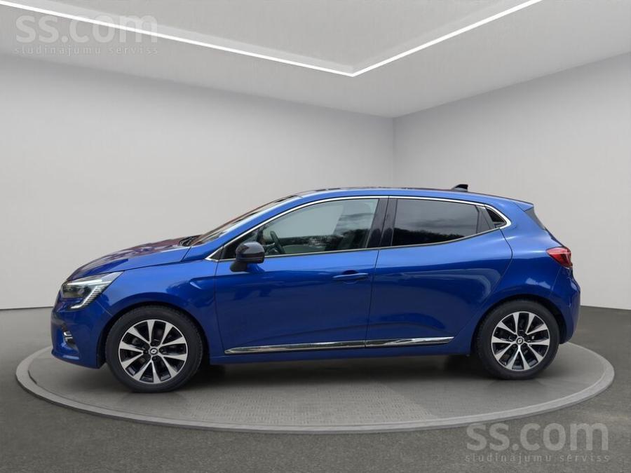 Blue Renault Clio 2023 in Riga, with an engine capacity of 1.60 L and mileage of 67 thousand km for 13495 €, photo 8 on AUTOMOTO.COM.LV