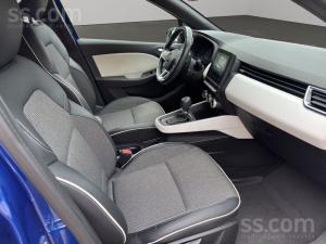 Blue Renault Clio 2023 in Riga, with an engine capacity of 1.60 L and mileage of 67 thousand km for 13495 €, photo 12 on AUTOMOTO.COM.LV