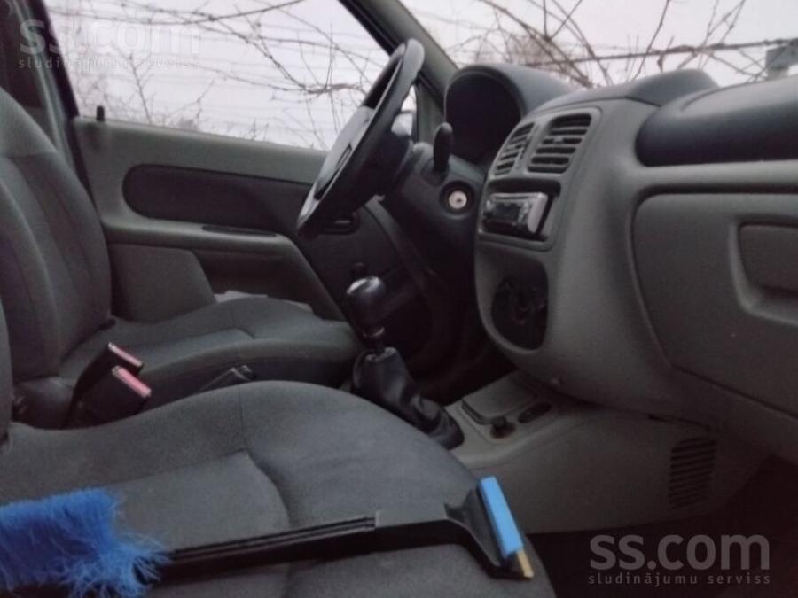 Blue Renault Clio 2005 in Riga, with an engine capacity of 1.40 L and mileage of 190 thousand km for 440 €, photo 3 on AUTOMOTO.COM.LV