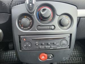 Zils Renault Clio 2008 Rēzekne, ar dzinēja tilpumu 1.50 L un nobraukumu 0 tūkst. km par 2300 €, foto 14 vietnē AUTOMOTO.COM.LV