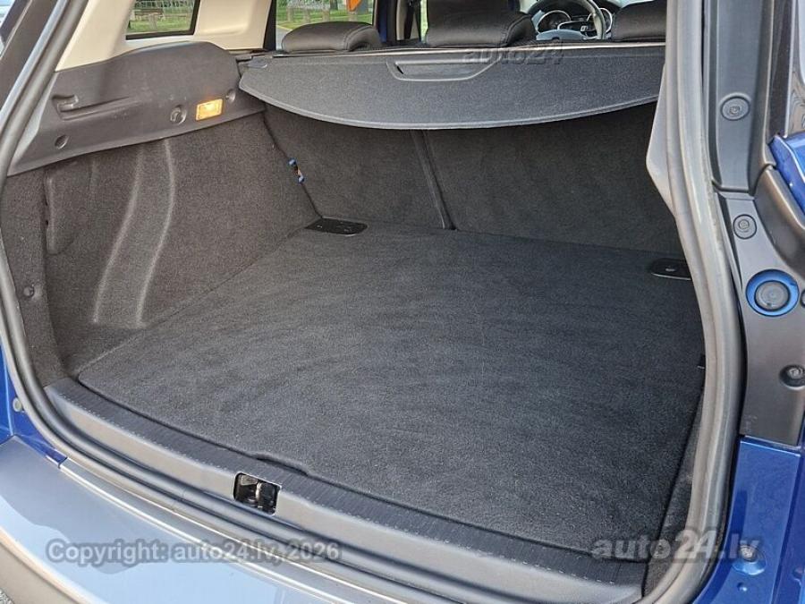 Blue Renault Clio 2017 in Tallinn, with an engine capacity of 1.20 L and mileage of 113 thousand km for 8490 €, photo 18 on AUTOMOTO.COM.LV