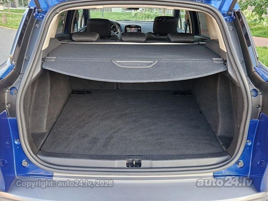 Blue Renault Clio 2017 in Tallinn, with an engine capacity of 1.20 L and mileage of 113 thousand km for 8490 €, photo 19 on AUTOMOTO.COM.LV