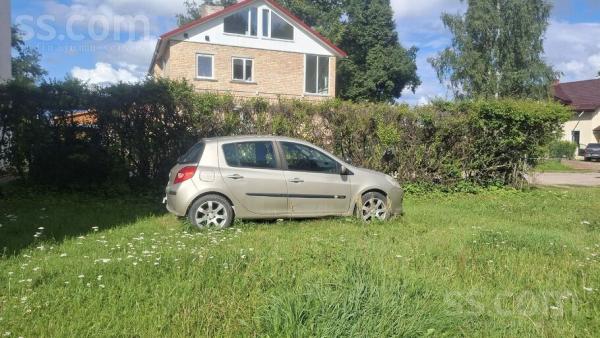 Brūns Renault Clio 2006 Rīga, ar dzinēja tilpumu 1.50 L un nobraukumu 456 tūkst. km par 950 €, foto 1 vietnē AUTOMOTO.COM.LV