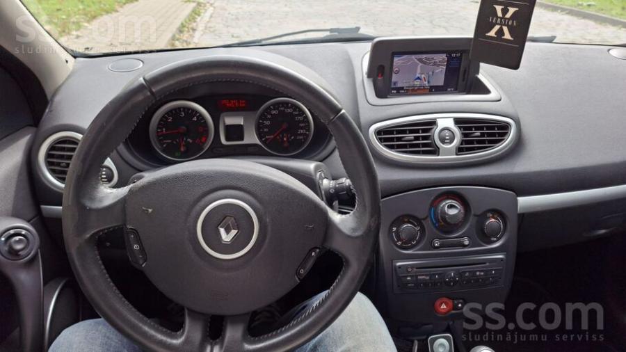 Brown Renault Clio 2010 in Riga, with an engine capacity of 1.50 L and mileage of 254 thousand km for 1500 €, photo 7 on AUTOMOTO.COM.LV