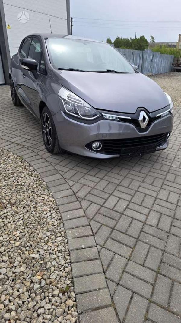 Brown Renault Clio 2014 in Kelme, with an engine capacity of 0.90 L and mileage of 107 thousand km for 4490 €, photo 2 on AUTOMOTO.COM.LV
