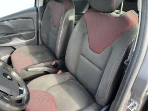 Brūns Renault Clio 2016 Šauļi, ar dzinēja tilpumu 1.15 L un nobraukumu 200 tūkst. km par 2650 €, foto 12 vietnē AUTOMOTO.COM.LV