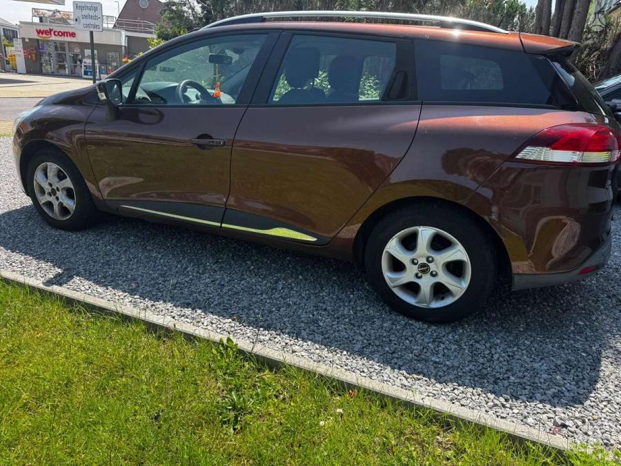 Brown Renault Clio 2014 in Kaunas, with an engine capacity of 1.46 L and mileage of 240 thousand km for 3000 €, photo 6 on AUTOMOTO.COM.LV