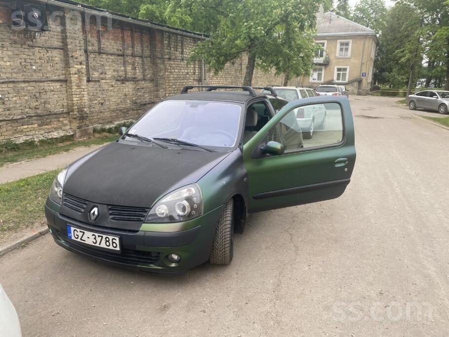 Green Renault Clio 2003 in Riga, with an engine capacity of 1.40 L and mileage of 0 thousand km for 1000 €, photo 6 on AUTOMOTO.COM.LV
