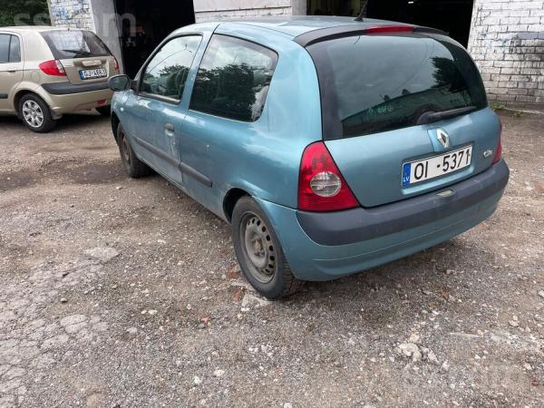 Green Renault Clio 2005 in Riga, with an engine capacity of 1.20 L and mileage of 227 thousand km for 350 €, photo 4 on AUTOMOTO.COM.LV