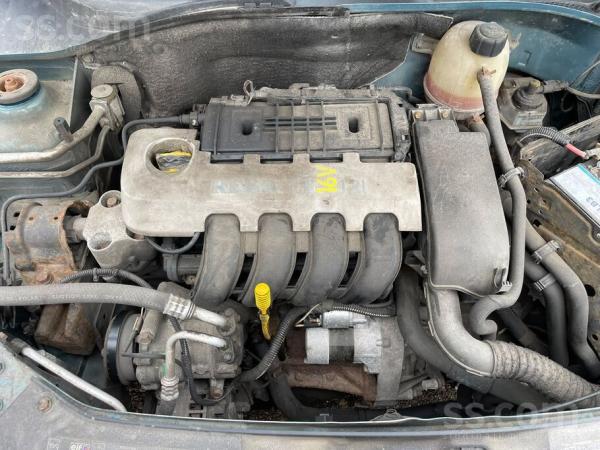 Green Renault Clio 2005 in Riga, with an engine capacity of 1.20 L and mileage of 227 thousand km for 350 €, photo 7 on AUTOMOTO.COM.LV