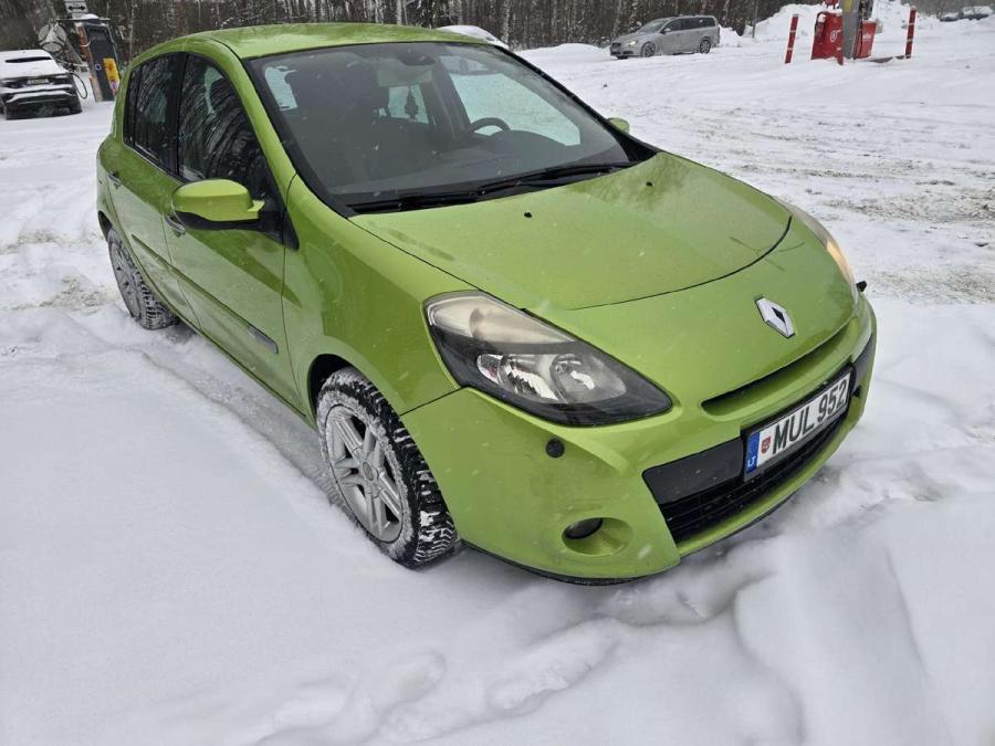 Zaļš Renault Clio 2010 Viļņa, ar dzinēja tilpumu 1.15 L un nobraukumu 297 tūkst. km par 1000 €, foto 6 vietnē AUTOMOTO.COM.LV
