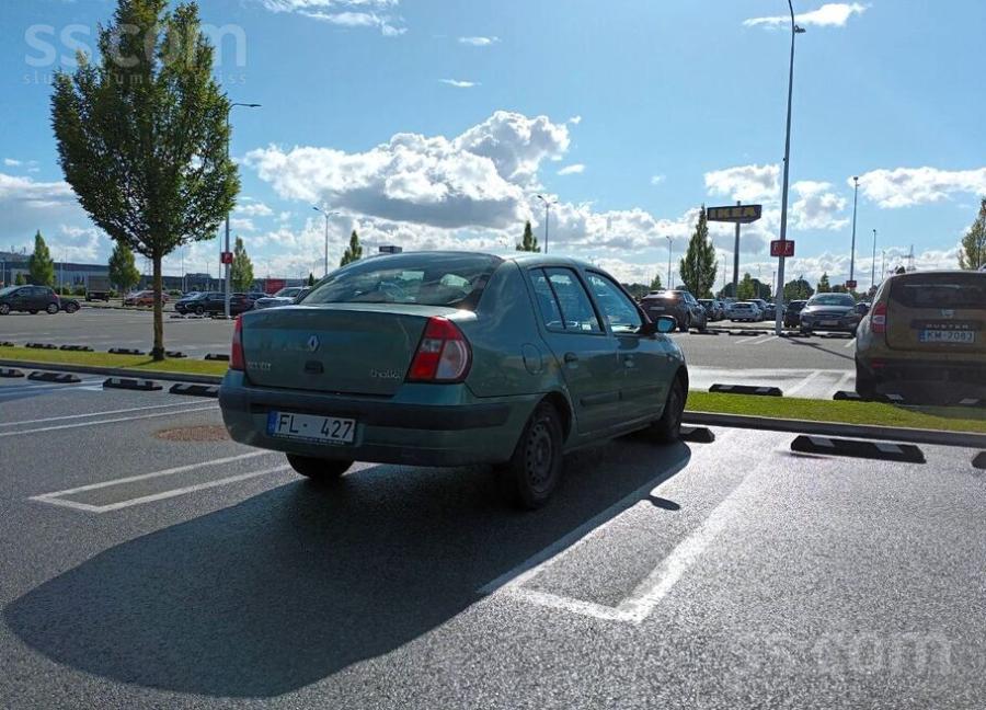 Green Renault Clio 2005 in Riga, with an engine capacity of 1.40 L and mileage of 123 thousand km for 950 €, photo 2 on AUTOMOTO.COM.LV