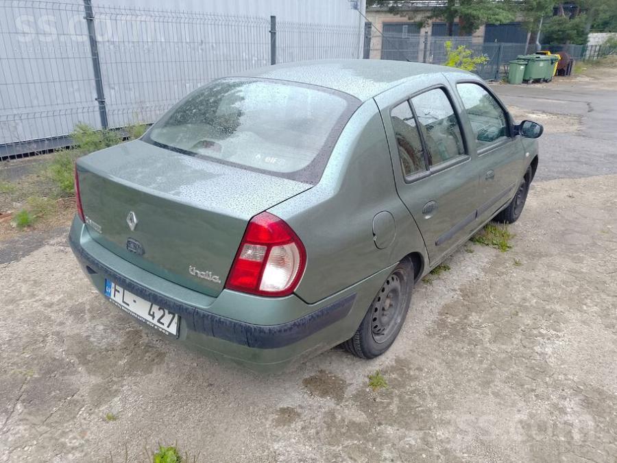 Green Renault Clio 2005 in Riga, with an engine capacity of 1.40 L and mileage of 0 thousand km for 1050 €, photo 5 on AUTOMOTO.COM.LV