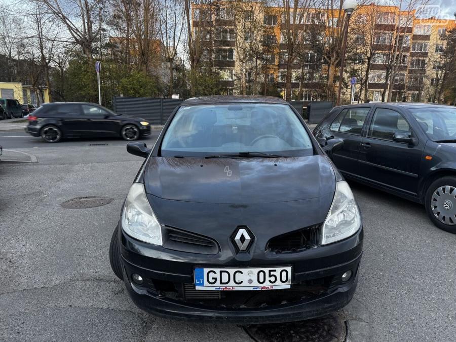 Grey Renault Clio 2008 in Panevezys, with an engine capacity of 1.50 L and mileage of 205 thousand km for 450 €, photo 3 on AUTOMOTO.COM.LV