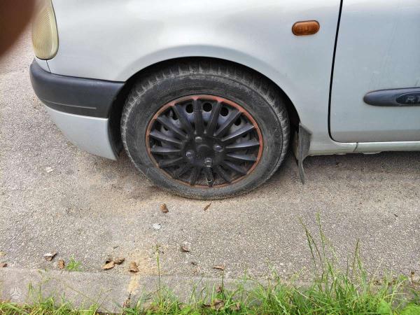 Pelēks Renault Clio 1999 Panevēža, ar dzinēja tilpumu 1.20 L un nobraukumu 103 tūkst. km par 500 €, foto 2 vietnē AUTOMOTO.COM.LV