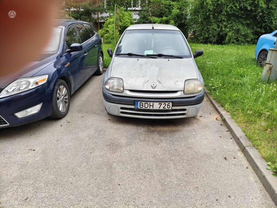 Pelēks Renault Clio 1999 Panevēža, ar dzinēja tilpumu 1.20 L un nobraukumu 103 tūkst. km par 500 €, foto 6 vietnē AUTOMOTO.COM.LV
