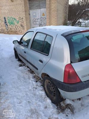 Grey Renault Clio 2000 in Vilnius, with an engine capacity of 1.40 L and mileage of 144 thousand km for 600 €, photo 2 on AUTOMOTO.COM.LV