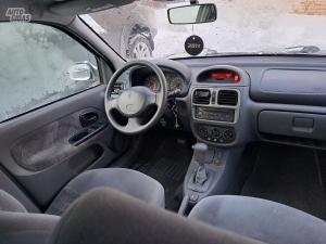 Grey Renault Clio 2000 in Vilnius, with an engine capacity of 1.40 L and mileage of 144 thousand km for 600 €, photo 5 on AUTOMOTO.COM.LV