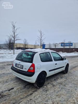 Pelēks Renault Clio 2001 Klaipėda, ar dzinēja tilpumu 1.10 L un nobraukumu 37 tūkst. km par 700 €, foto 3 vietnē AUTOMOTO.COM.LV