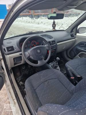 Pelēks Renault Clio 2001 Klaipėda, ar dzinēja tilpumu 1.10 L un nobraukumu 37 tūkst. km par 700 €, foto 5 vietnē AUTOMOTO.COM.LV