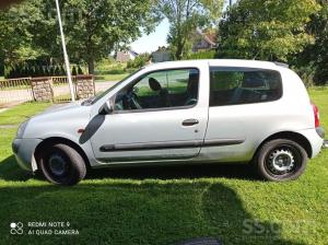 Grey Renault Clio 2002 in Riga, with an engine capacity of 1.20 L and mileage of 140 thousand km for 650 €, photo 3 on AUTOMOTO.COM.LV
