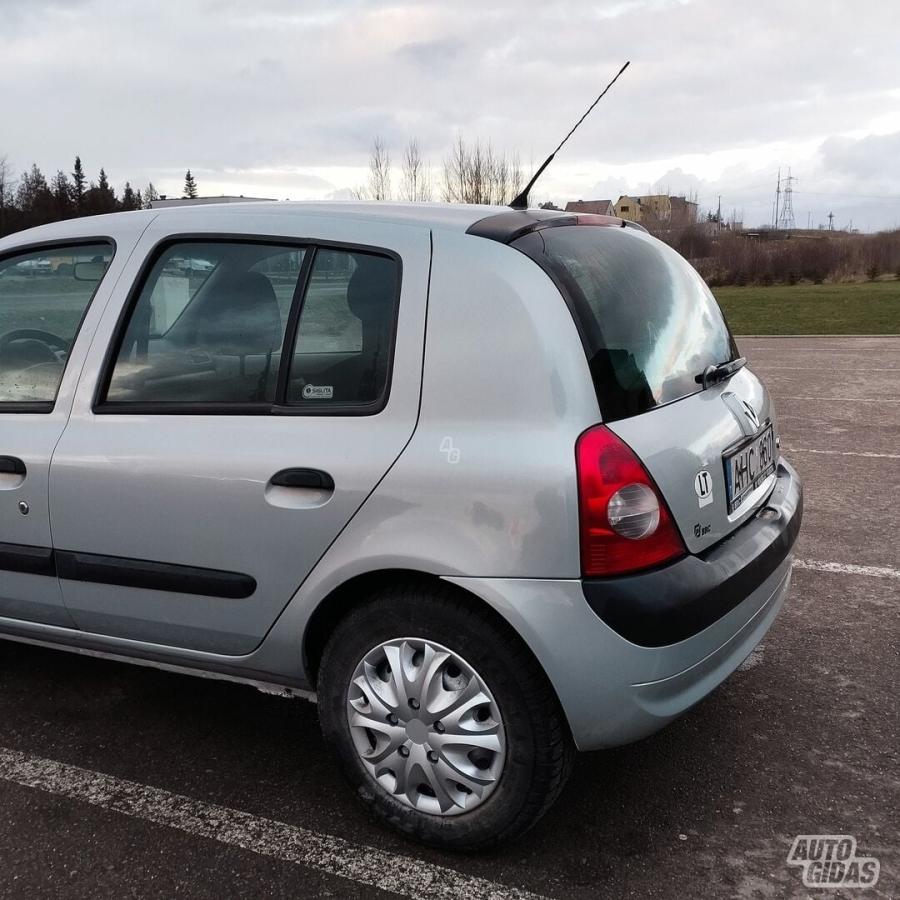 Pelēks Renault Clio 2003 Kauņa, ar dzinēja tilpumu 1.20 L un nobraukumu 193 tūkst. km par 850 €, foto 8 vietnē AUTOMOTO.COM.LV