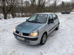 Pelēks Renault Clio 2004 Rīga, ar dzinēja tilpumu 1.20 L un nobraukumu 186 tūkst. km par 900 €, foto  vietnē AUTOMOTO.COM.LV