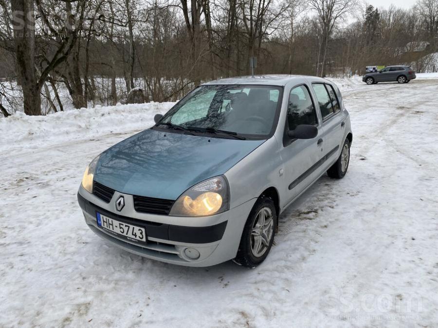 Grey Renault Clio 2004 in Riga, with an engine capacity of 1.20 L and mileage of 186 thousand km for 900 €, photo 1 on AUTOMOTO.COM.LV