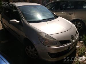 Pelēks Renault Clio 2005 Rīga, ar dzinēja tilpumu 1.50 L un nobraukumu 295 tūkst. km par 750 €, foto 4 vietnē AUTOMOTO.COM.LV