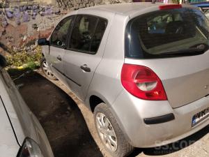 Pelēks Renault Clio 2005 Rīga, ar dzinēja tilpumu 1.50 L un nobraukumu 295 tūkst. km par 750 €, foto 8 vietnē AUTOMOTO.COM.LV