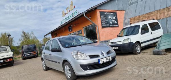 Grey Renault Clio 2006 in Valmiera, with an engine capacity of 1.20 L and mileage of 257 thousand km for 1250 €, photo 1 on AUTOMOTO.COM.LV