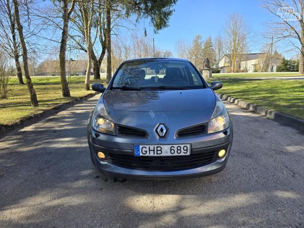 Grey Renault Clio 2006 in Radviliskis, with an engine capacity of 1.50 L and mileage of 312 thousand km for 1330 €, photo 9 on AUTOMOTO.COM.LV