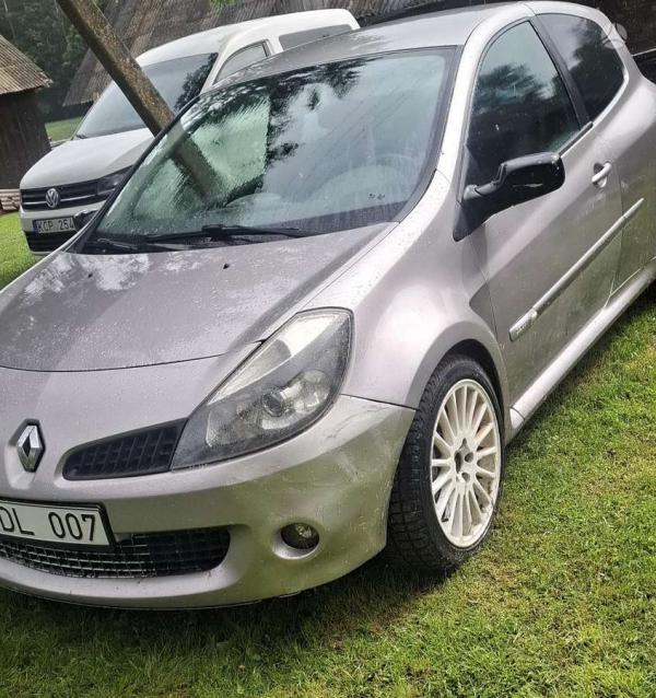 Grey Renault Clio 2006 in Sakiai, with an engine capacity of 2.00 L and mileage of 242 thousand km for 4900 €, photo 3 on AUTOMOTO.COM.LV