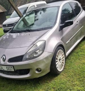 Grey Renault Clio 2006 in Sakiai, with an engine capacity of 2.00 L and mileage of 242 thousand km for 4900 €, photo 4 on AUTOMOTO.COM.LV