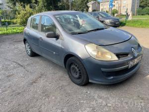 Pelēks Renault Clio 2006 Rīga, ar dzinēja tilpumu 1.10 L un nobraukumu 345 tūkst. km par 350 €, foto  vietnē AUTOMOTO.COM.LV