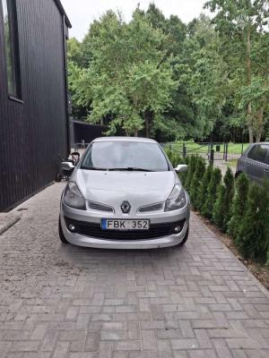 Pelēks Renault Clio 2006 Kauņa, ar dzinēja tilpumu 2.00 L un nobraukumu 108 tūkst. km par 2500 €, foto  vietnē AUTOMOTO.COM.LV
