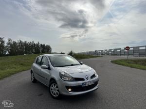 Pelēks Renault Clio 2006 Kalvarija, ar dzinēja tilpumu 1.10 L un nobraukumu 216 tūkst. km par 1600 €, foto 5 vietnē AUTOMOTO.COM.LV