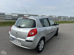 Pelēks Renault Clio 2006 Kalvarija, ar dzinēja tilpumu 1.10 L un nobraukumu 216 tūkst. km par 1600 €, foto 7 vietnē AUTOMOTO.COM.LV