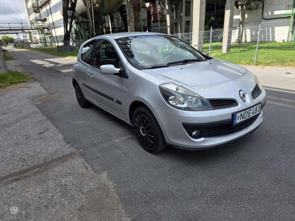 Grey Renault Clio 2007 in Kaunas, with an engine capacity of 1.15 L and mileage of 200 thousand km for 900 €, photo 1 on AUTOMOTO.COM.LV