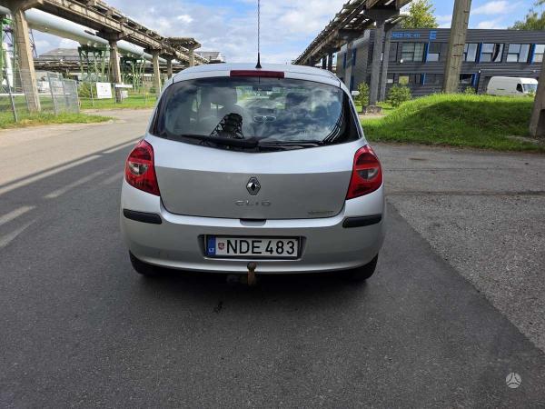 Grey Renault Clio 2007 in Kaunas, with an engine capacity of 1.15 L and mileage of 200 thousand km for 900 €, photo 6 on AUTOMOTO.COM.LV