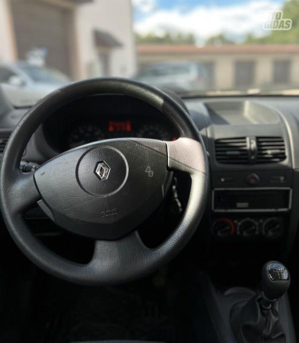 Grey Renault Clio 2007 in Marijampole, with an engine capacity of 1.10 L and mileage of 150 thousand km for 750 €, photo 8 on AUTOMOTO.COM.LV