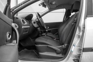 Pelēks Renault Clio 2007 Rīga, ar dzinēja tilpumu 1.40 L un nobraukumu 220 tūkst. km par 1490 €, foto 9 vietnē AUTOMOTO.COM.LV
