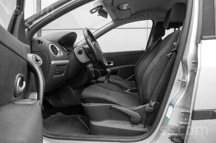 Pelēks Renault Clio 2007 Rīga, ar dzinēja tilpumu 1.40 L un nobraukumu 220 tūkst. km par 1490 €, foto 9 vietnē AUTOMOTO.COM.LV